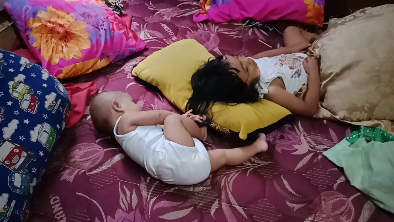 Yura gangguin kakak tidur 1 - YouTube