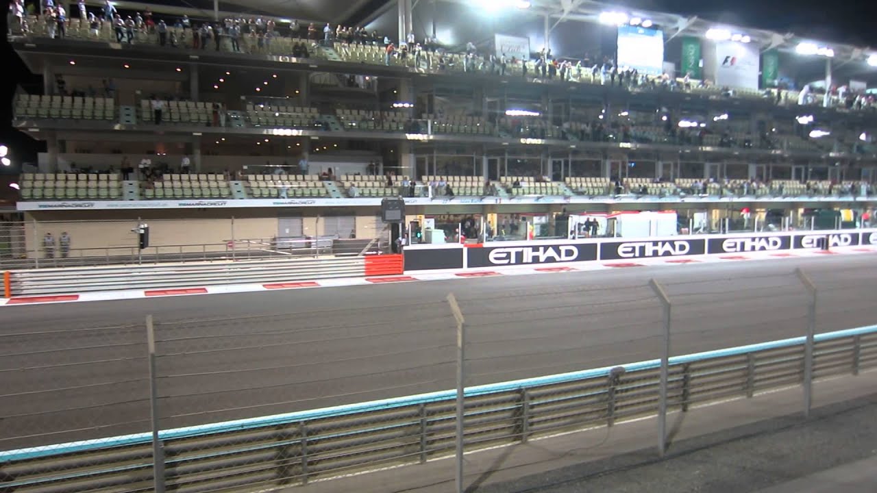 2013 Abu Dhabi F1 GP - First corner breaking zone - YouTube