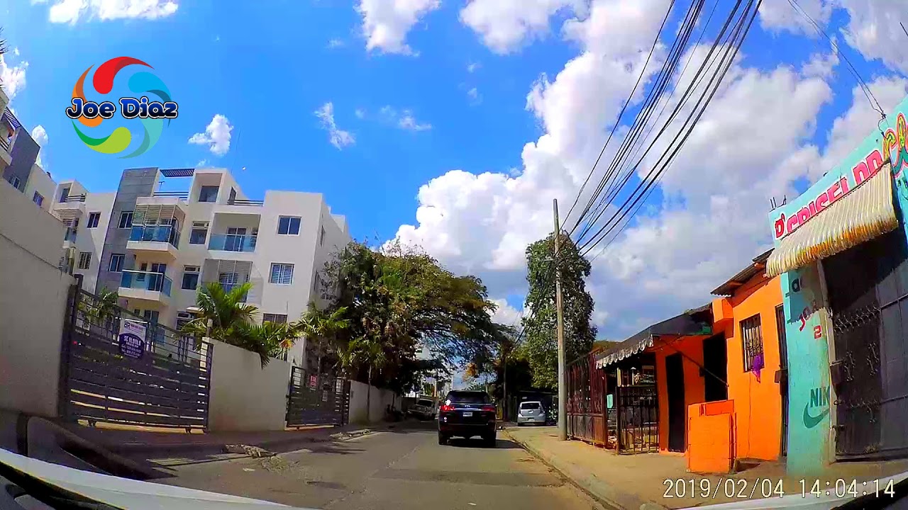 Rodando por las hermosas calles de la Ciudad Corazón, Santiago ...