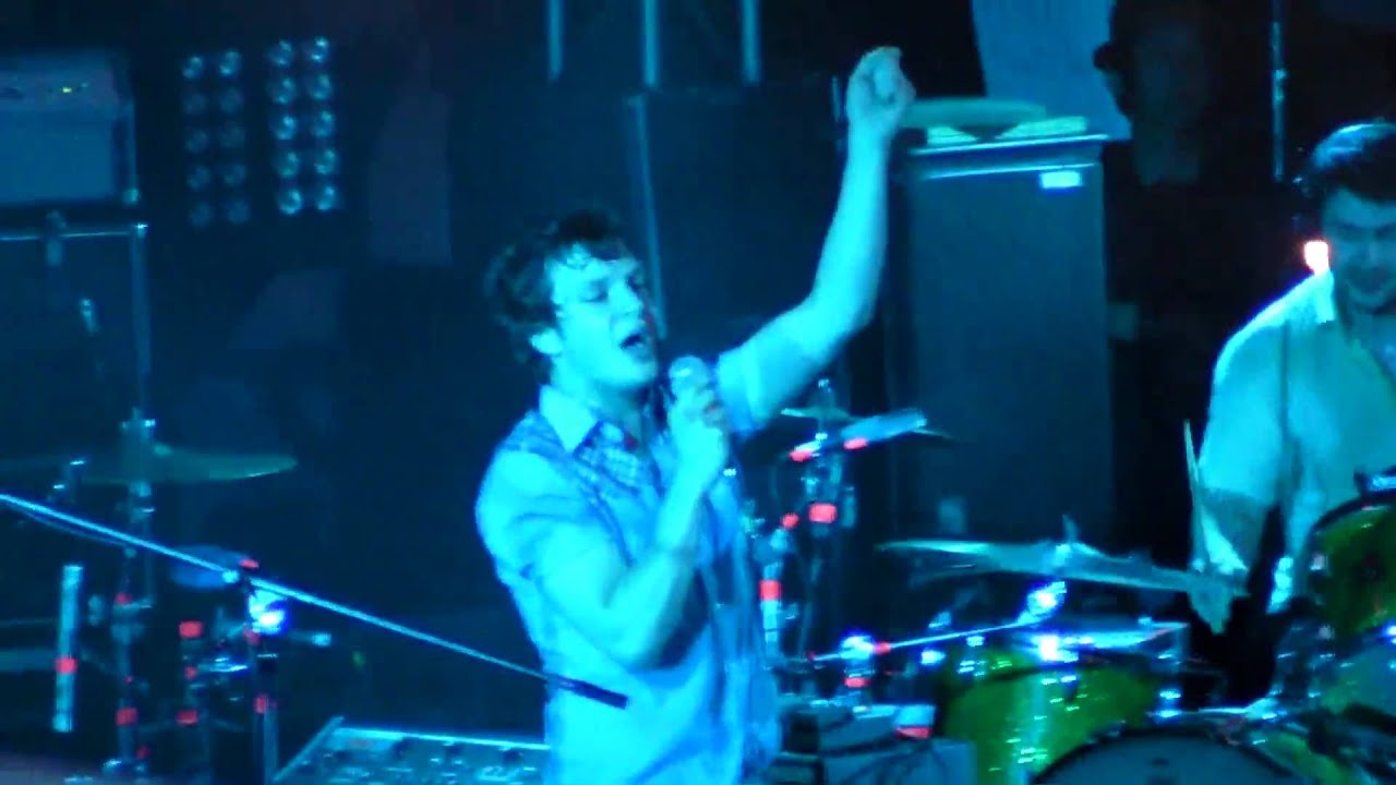Friendly Fires - Paris - Live at the Evolution Festival Newcastle ...