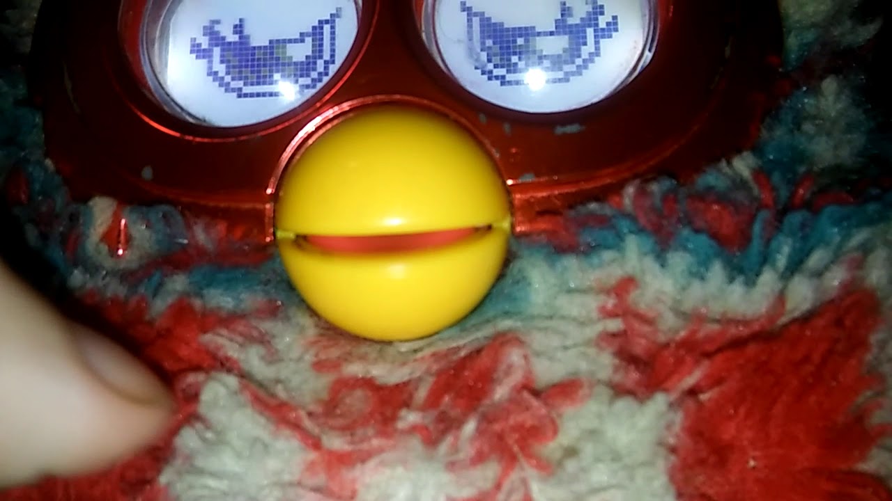 Creppy furby crying - YouTube