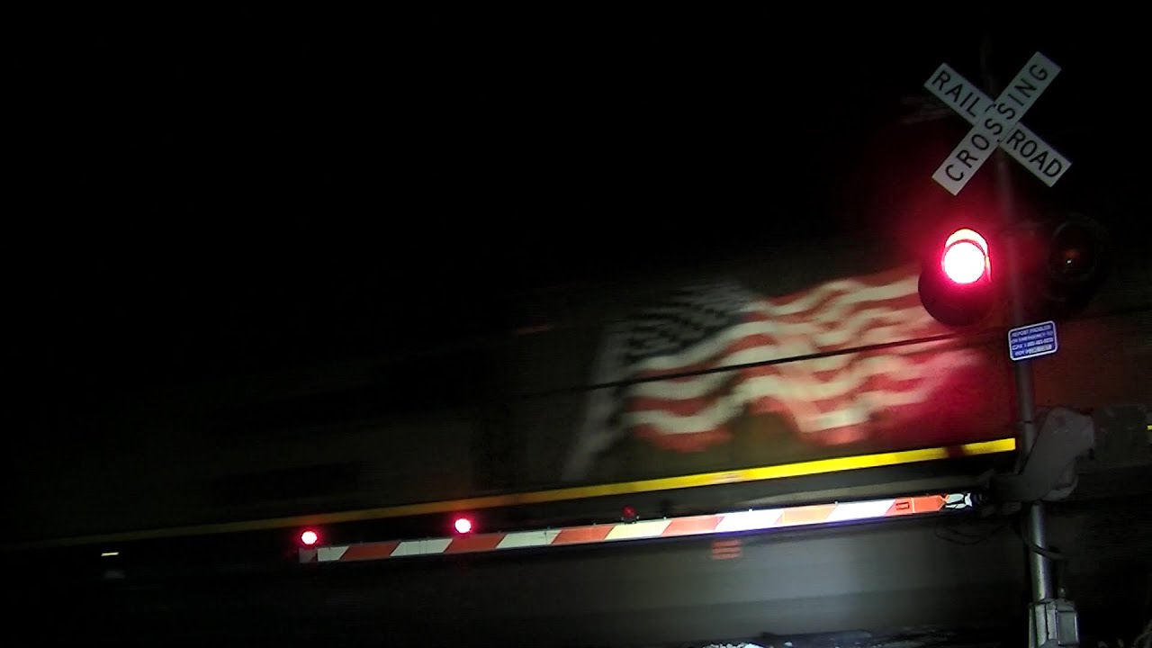 UP 8407 And UP 8961 West On 01-24-22 - YouTube