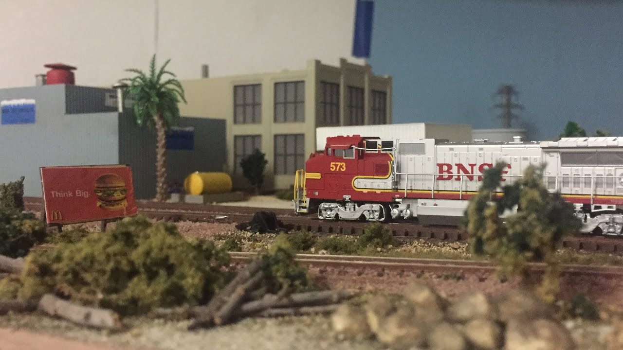 BNSF trains on the SoCal BNSF N scale train layout - YouTube