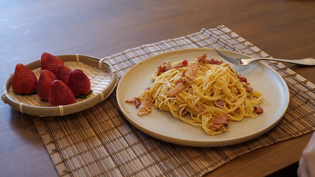 Vlog - Cooking after work in Melbourne # Walnut Brownie & Strawberry ...