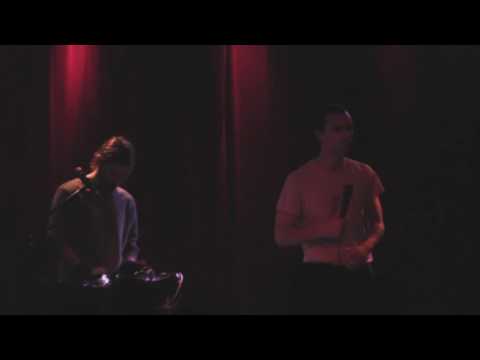 MAJICAL CLOUDZ - 15 BUGS DON'T BUZZ (LIVE)