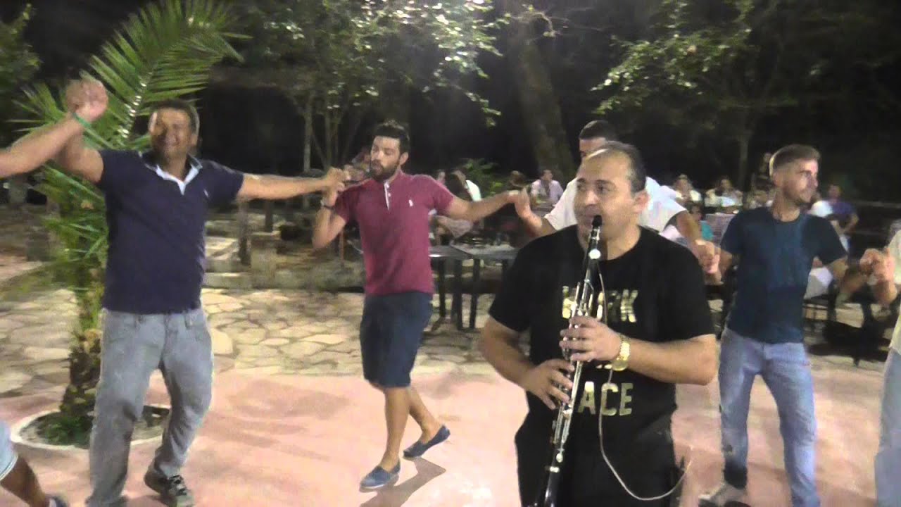 alexi tsipi-beni dape 2015 η τρελη παρεα της ΤΣΟΥΚΑΣ στον χορο ...