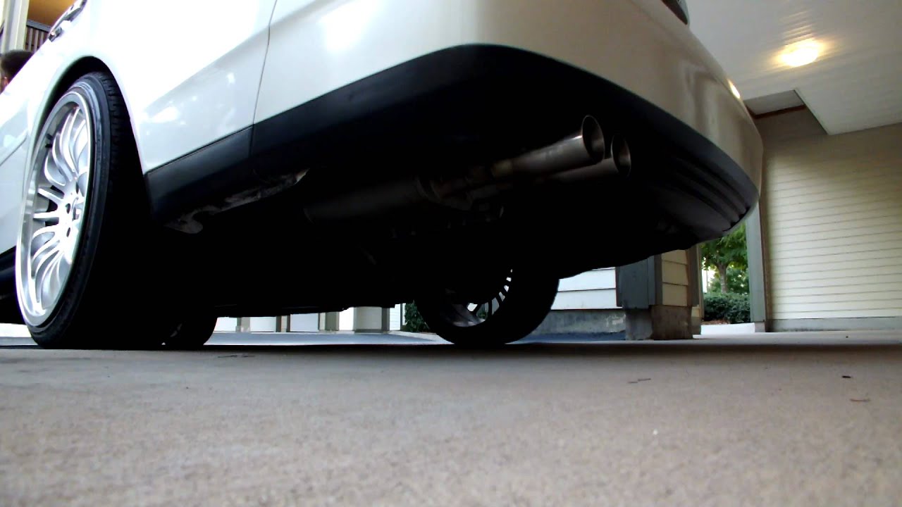 2003 m45 y34 magnaflow exhaust sound idle and rev - YouTube