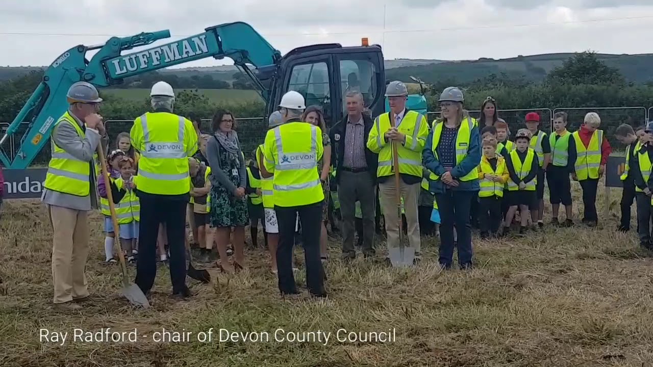 Turf cutting for Loddiswell Primary School - YouTube
