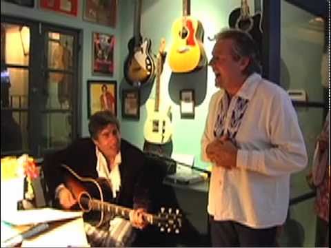 Davy Jones singalong at Seth Swirsky's birthday party (part 1) - YouTube