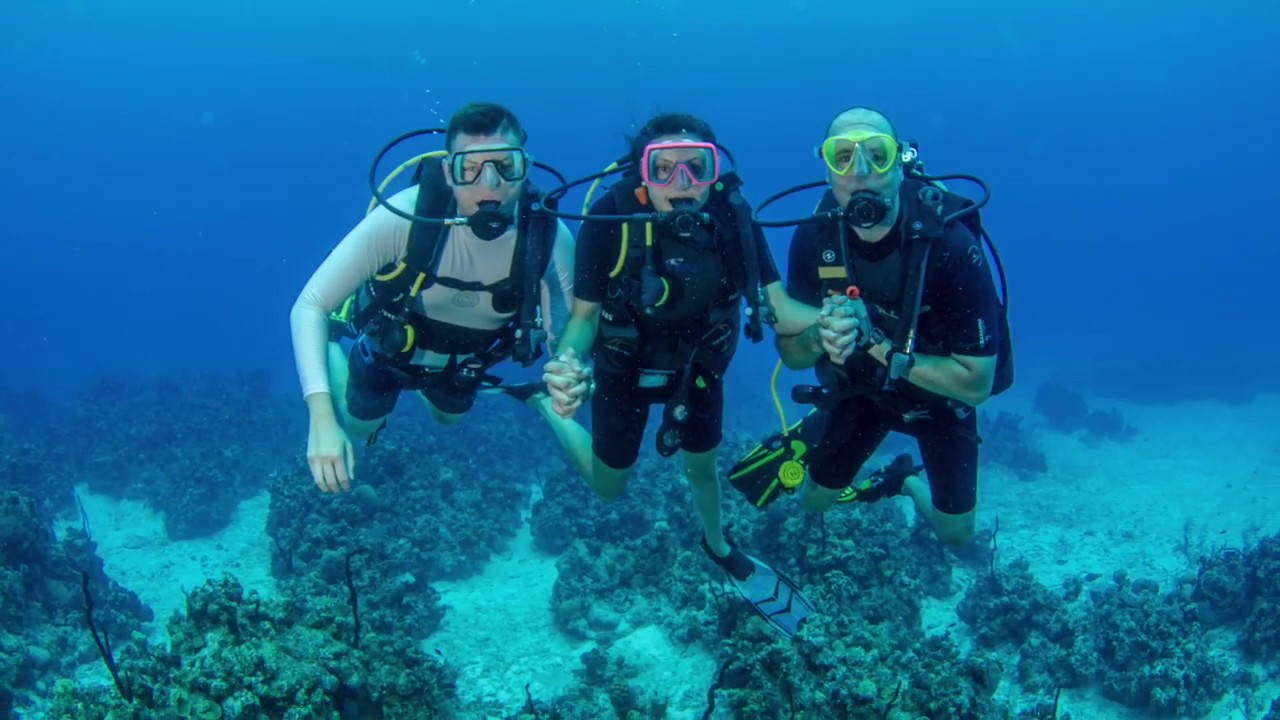 47 Feet Down - YouTube