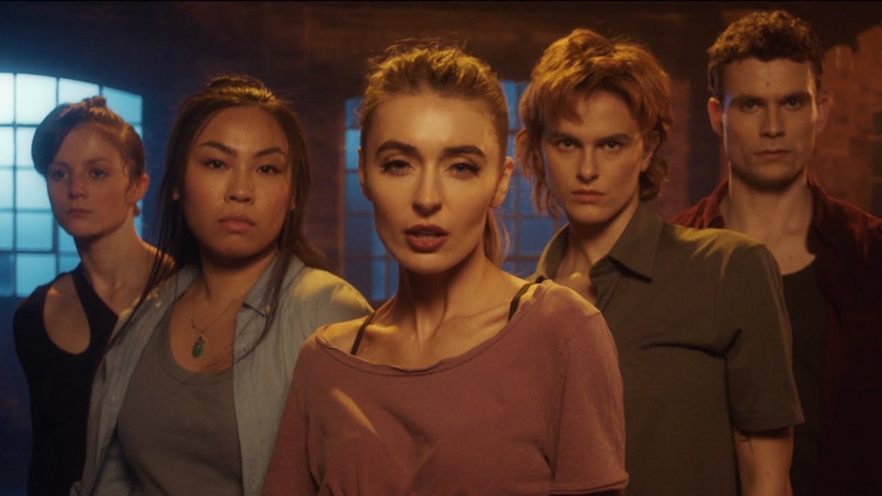 Isla Rose - I'm Sorry (Official Video) - YouTube