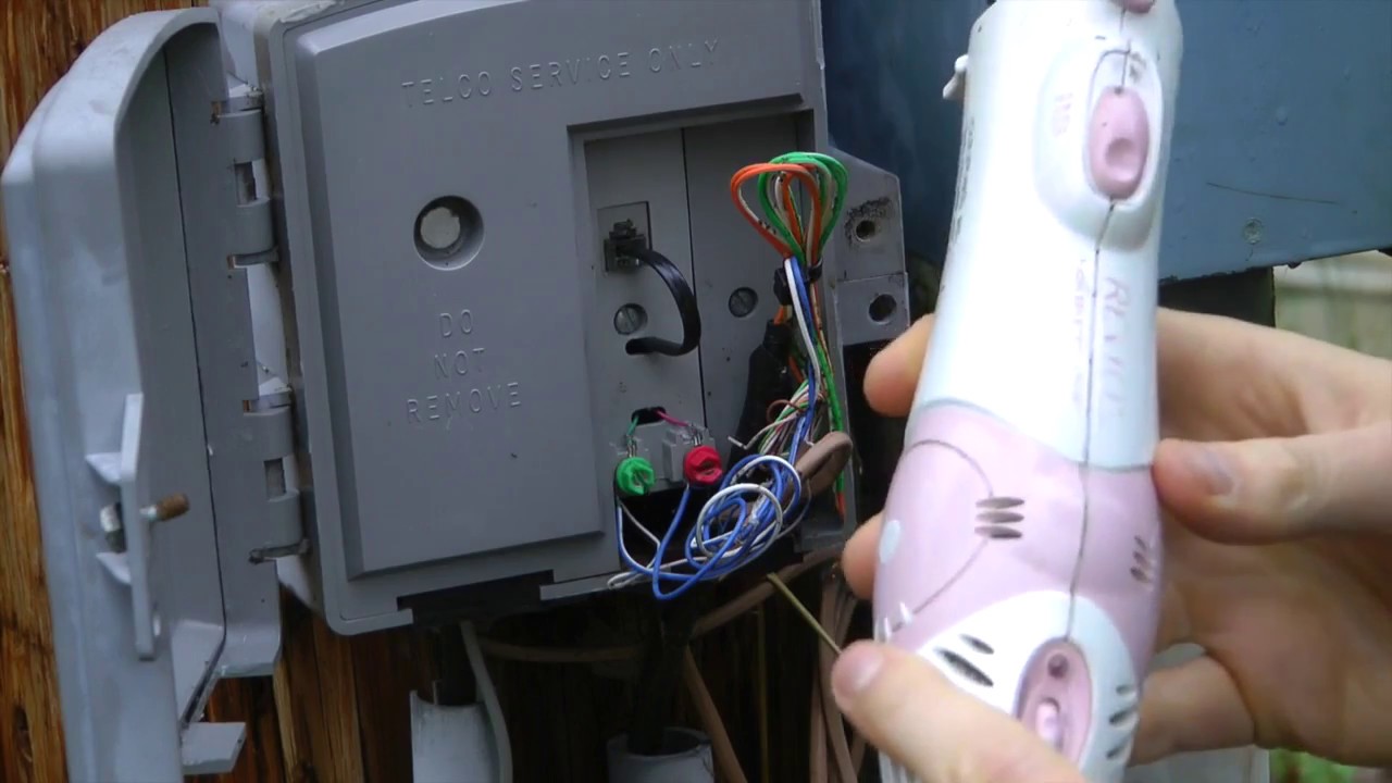 Clearing up Noisy Phone Line. - YouTube