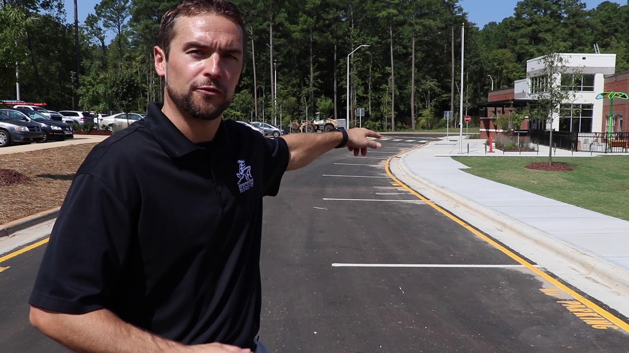 Navigating carpool at Stough Elementary - YouTube