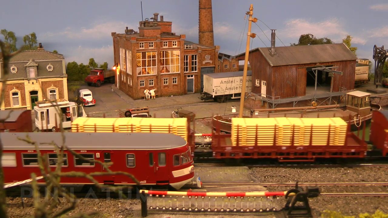 Modelbaan HO en NS modeltreinen Modelspoorgroep Valkenswaard - YouTube