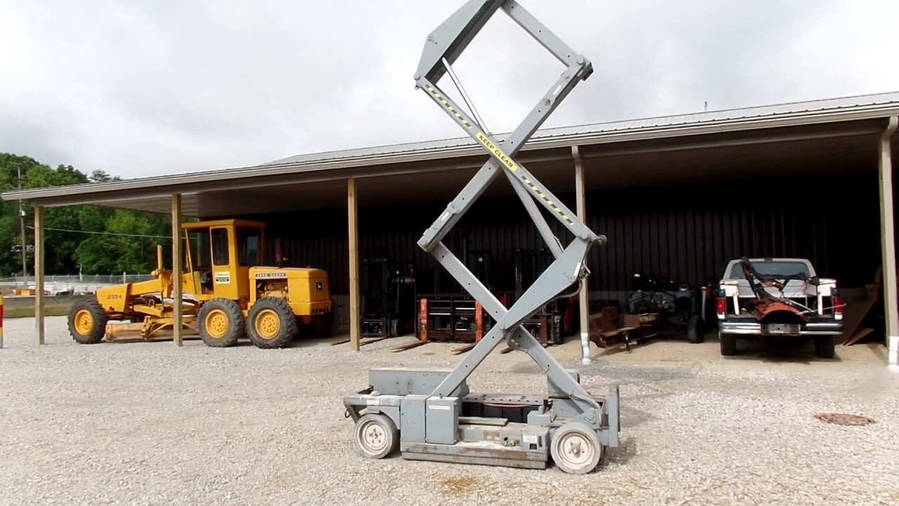 MEC man lift C&C Equipment 20 ft height 2033ES - YouTube