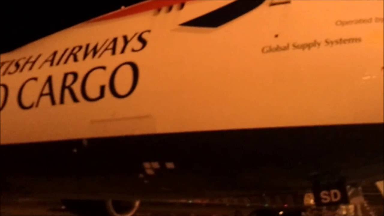 British Airways Boeing 747 - 800F Night Push Back - YouTube