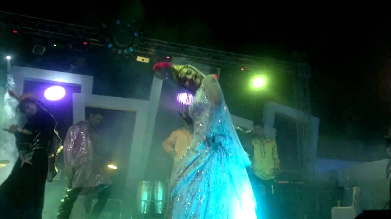 Item dancer - YouTube
