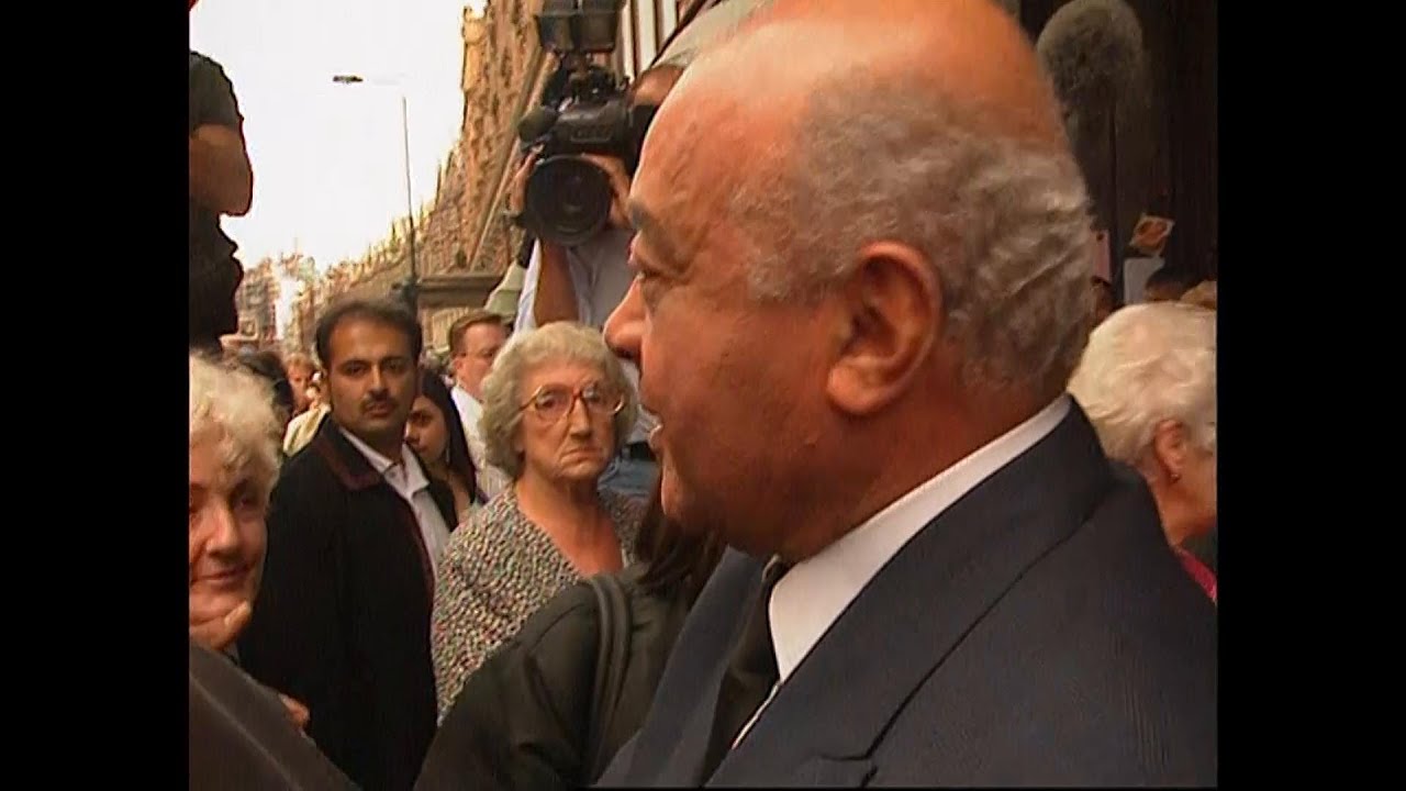 Former Harrods' owner Mohamed Al Fayed dies at 94 - YouTube