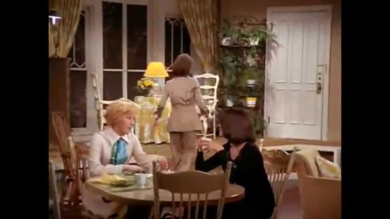 The Mary Tyler Moore Show Tribute: Mary and Friends 4 - YouTube