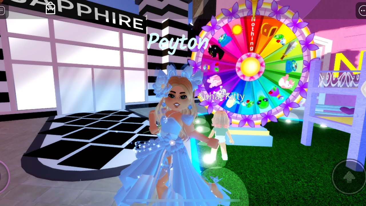 Spinning the wheel in Royal High For 10 days! 😄 - YouTube