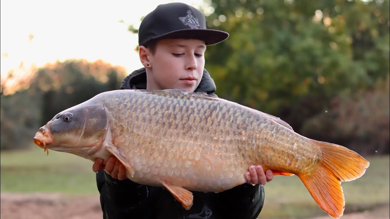 Carp fishing - Carbon baits -Rowans vlog 2 - YouTube