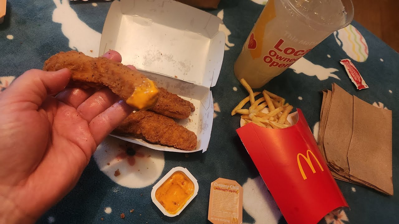 McDonald's McCrispy Strips with Creamy Chili Sauce & Lemonade - YouTube