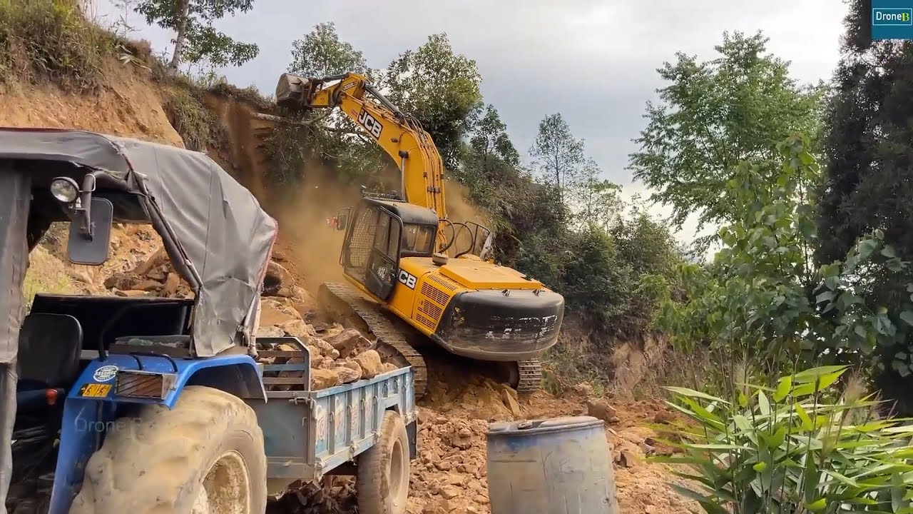 Rock Extraction at Mountain Quarry with JCB Excavator - YouTube