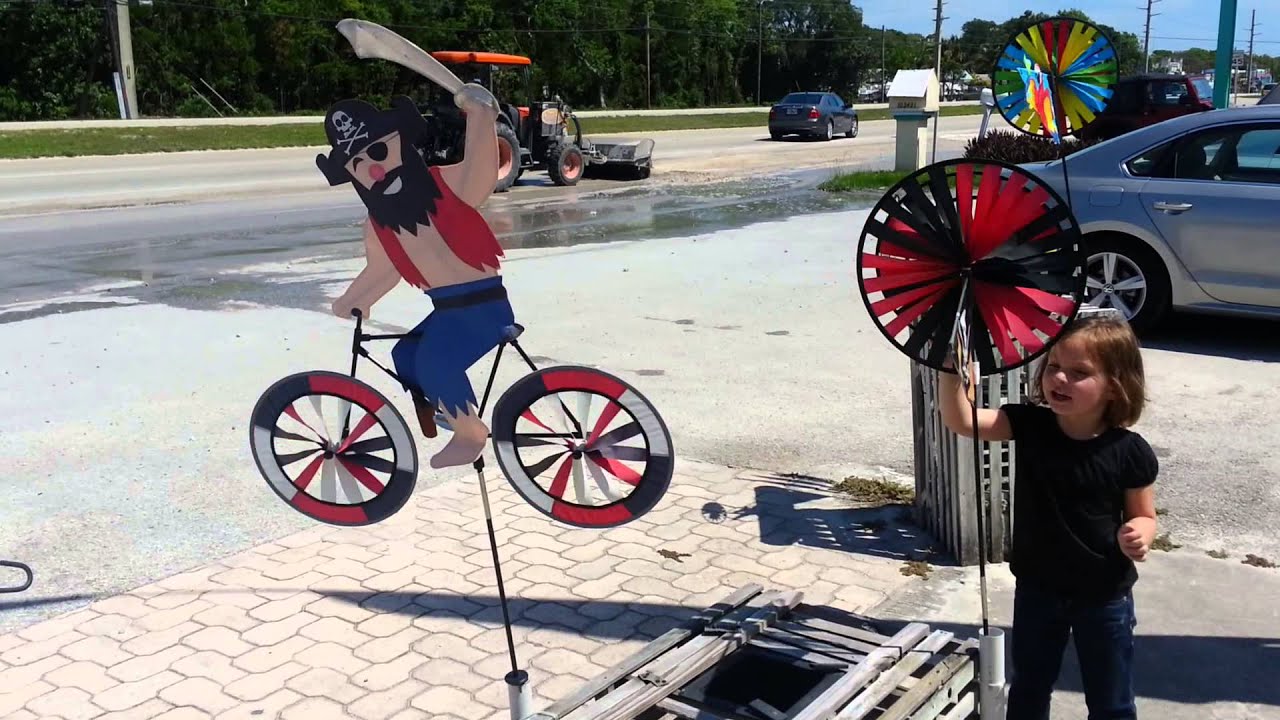 Cool pirate wind thing - YouTube