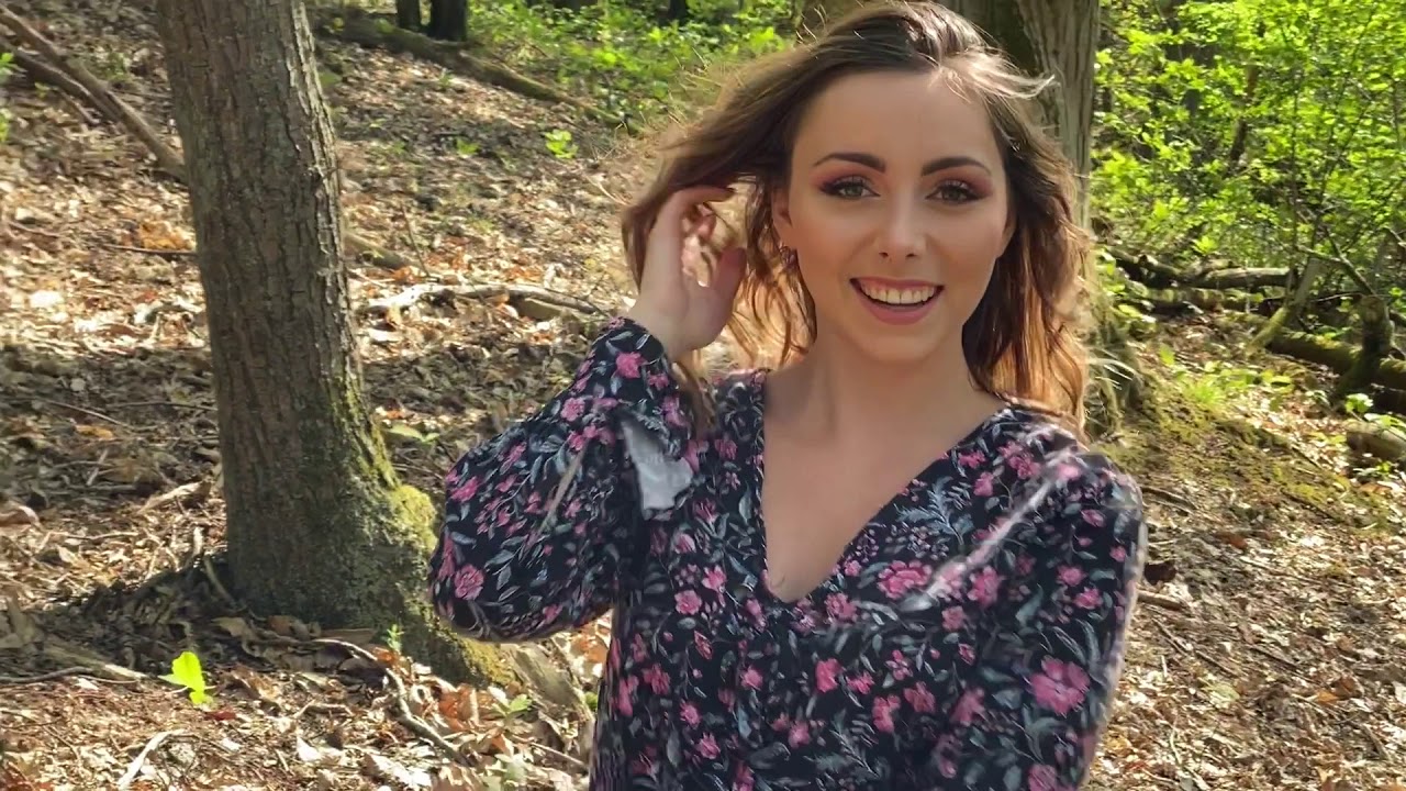 VIDEO MODELE JULIE GOURSAUD - YouTube