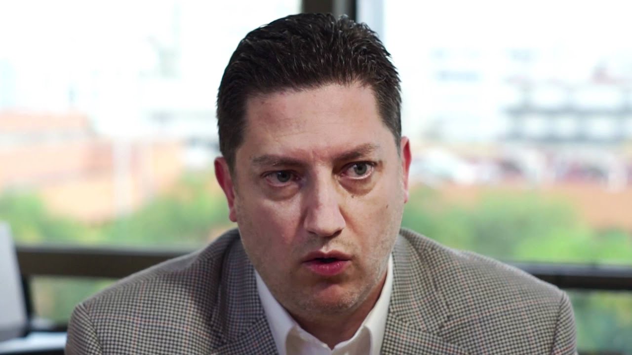 Caso de éxito: Berlitz - YouTube