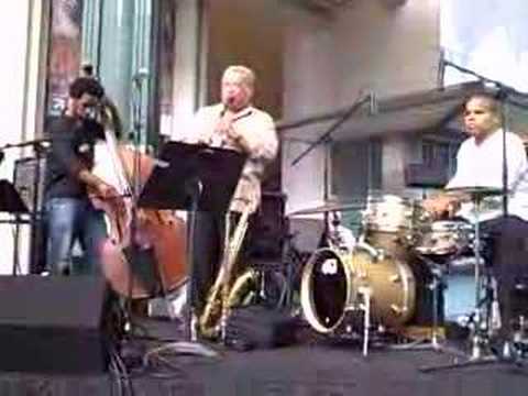 Justo Almario Live at LACMA III - YouTube