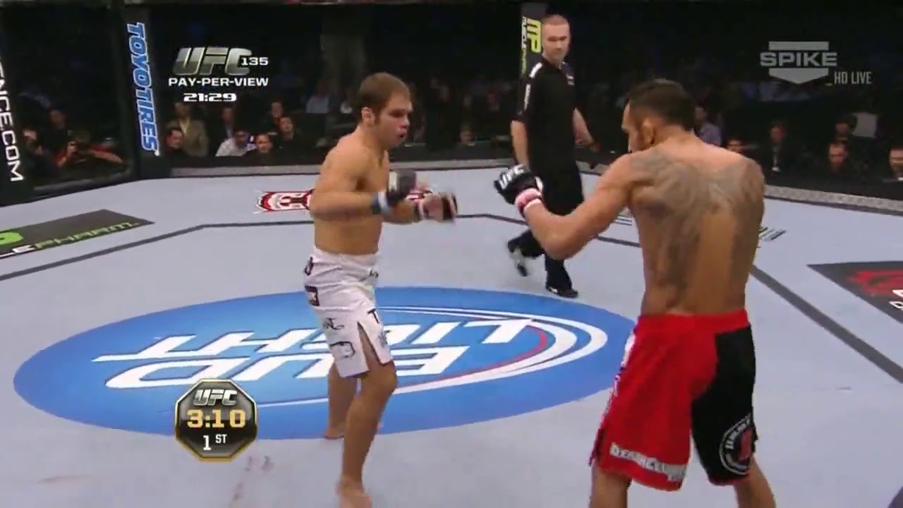 UFC鬼魅打击：夜魔弗格森 vs Aaron Riley，难得一见真是精彩 - YouTube