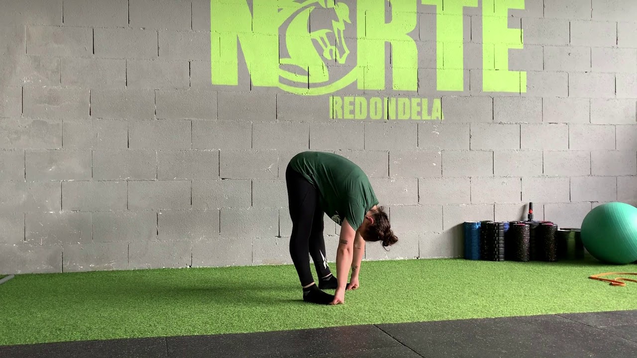 DEEP SQUAT TO HAMSTRING STRETCH - YouTube