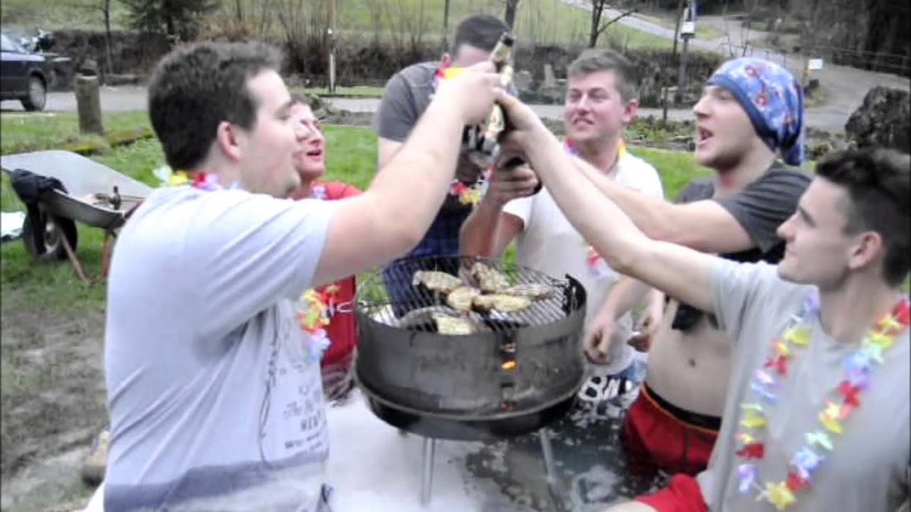 Grill im Pool Challenge Untertäler Bar - YouTube