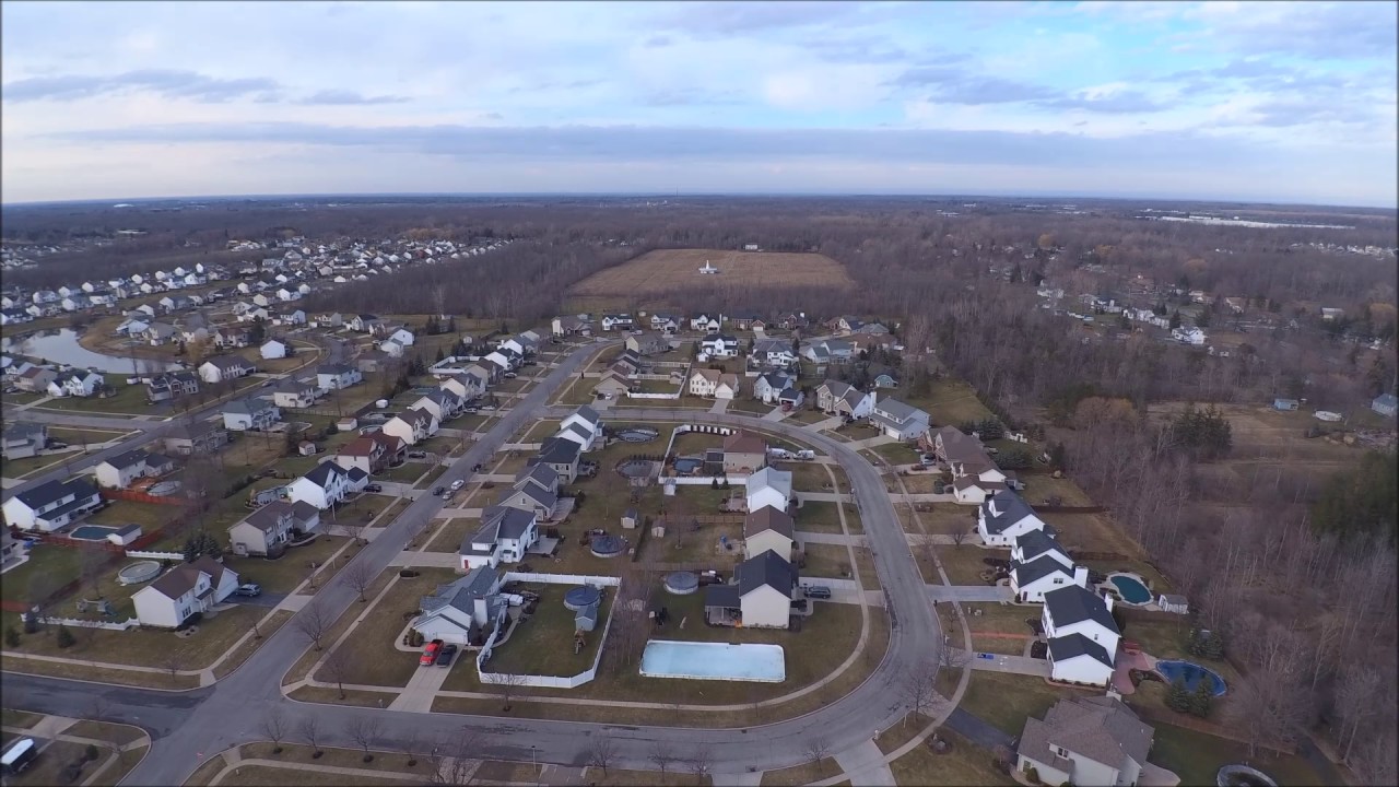 VOR transmitter flyover - Autel X-Star Premium - YouTube