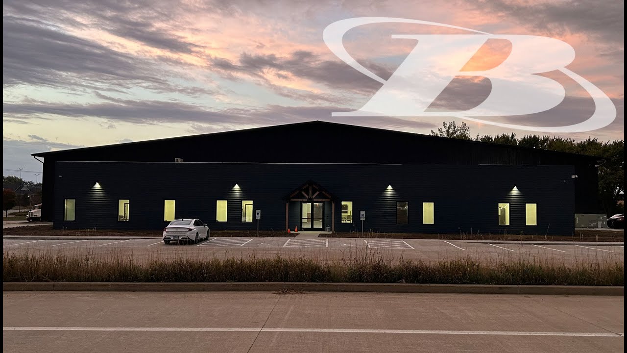 Project Update! 200' Wide Commercial Post-Frame Warehouse - YouTube