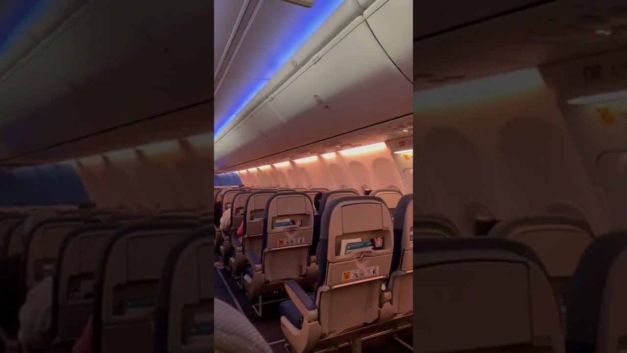 Inside Flydubai 737-800 - YouTube
