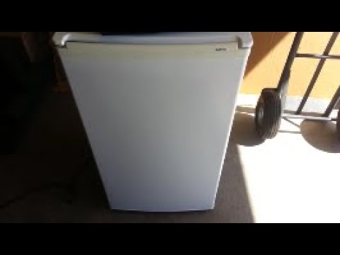 Mini Fridge not working... (Bad starter relay and overload pin) - YouTube