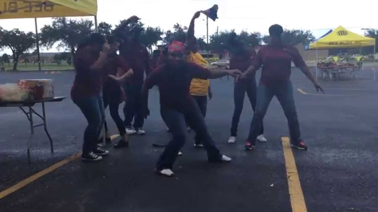 Busy Bees REV IT UP w/ the Harlem Shake - YouTube