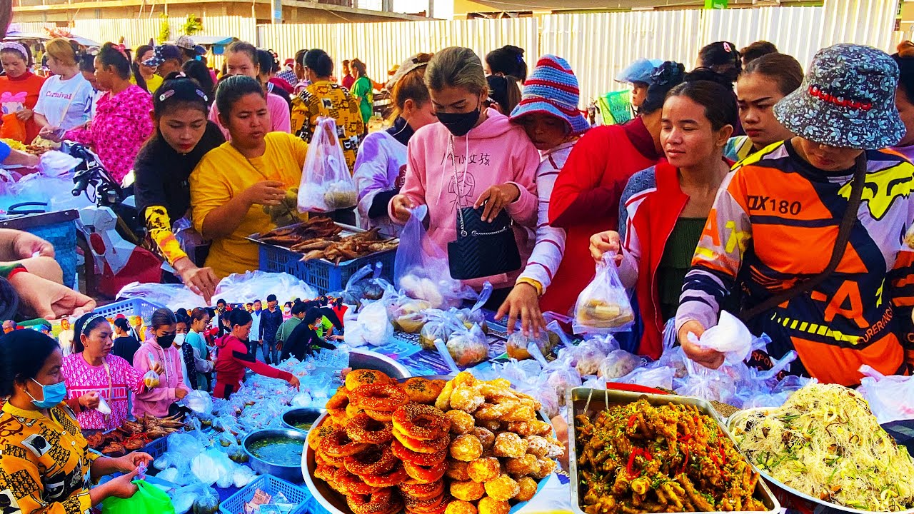 Street Food Factory - Plenty of delicious Food for Factory Workers ...