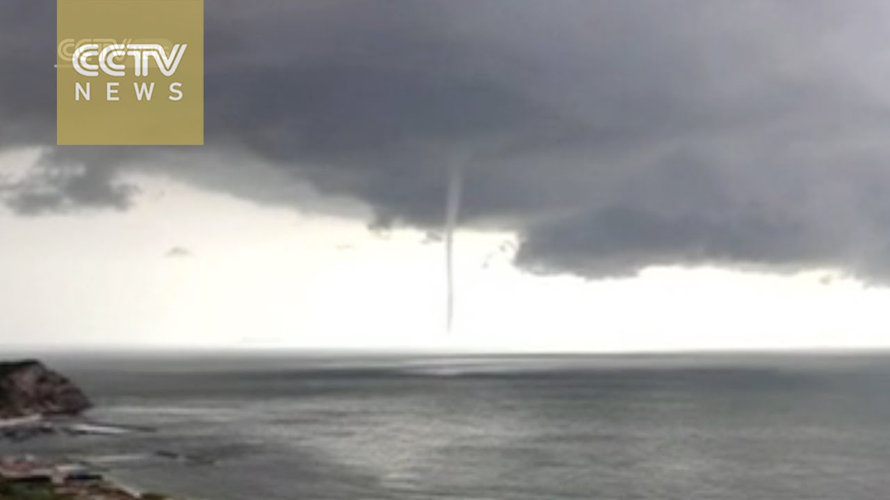 Rare waterspout weather phenomenon seen in Yantai - YouTube