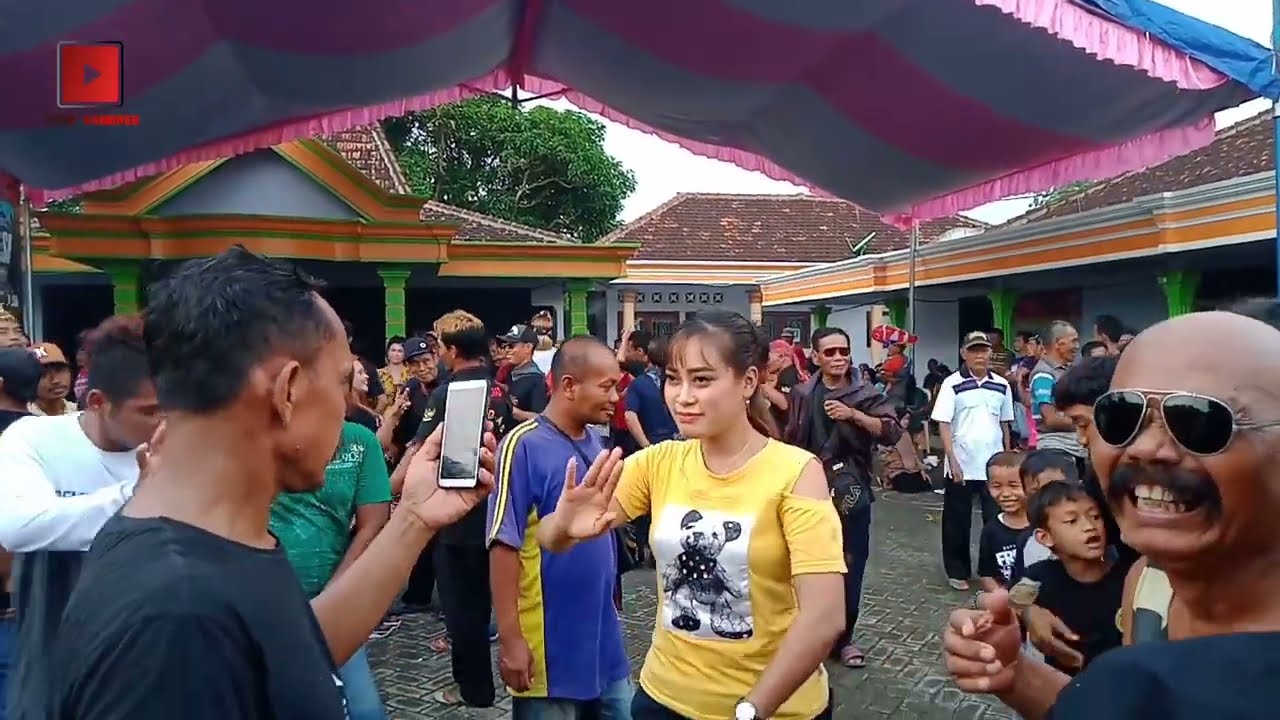 Mbah Kong Makin Ganas di hadapan Mbk Ayu Ginuk - YouTube