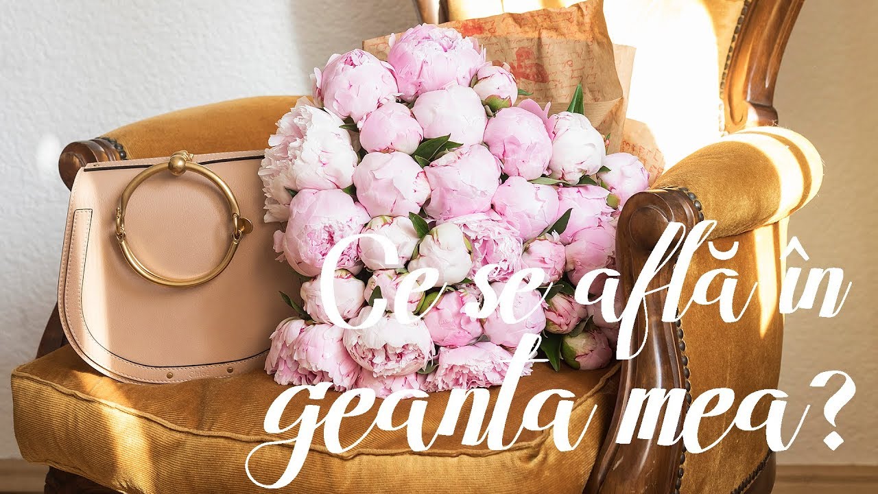 Ce se afla in geanta mea? | What's in my bag? 2018 - Chloe Nile - YouTube