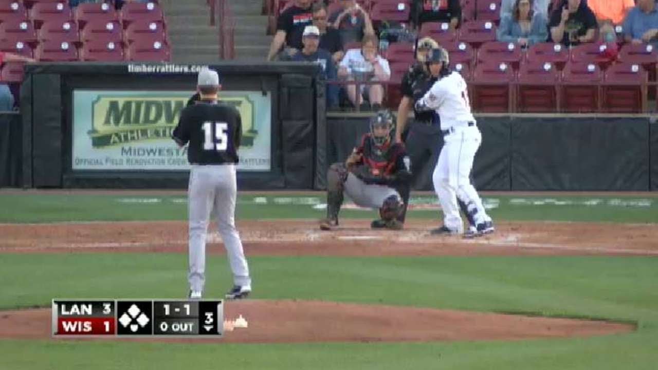 Payton Henry hits a moonshot to center for Wisconsin - YouTube