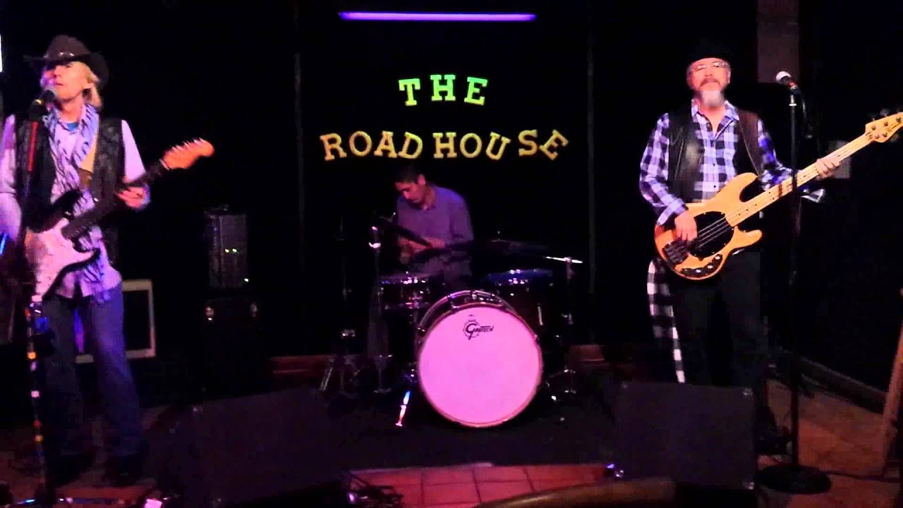 Howlin' Waters Band - Cookin' Live @ The Roadhouse! - YouTube