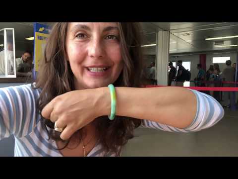 Paris Airport Vlog. Tsetsi’s feelings about flying back to Bulgaria vs taking bus or train