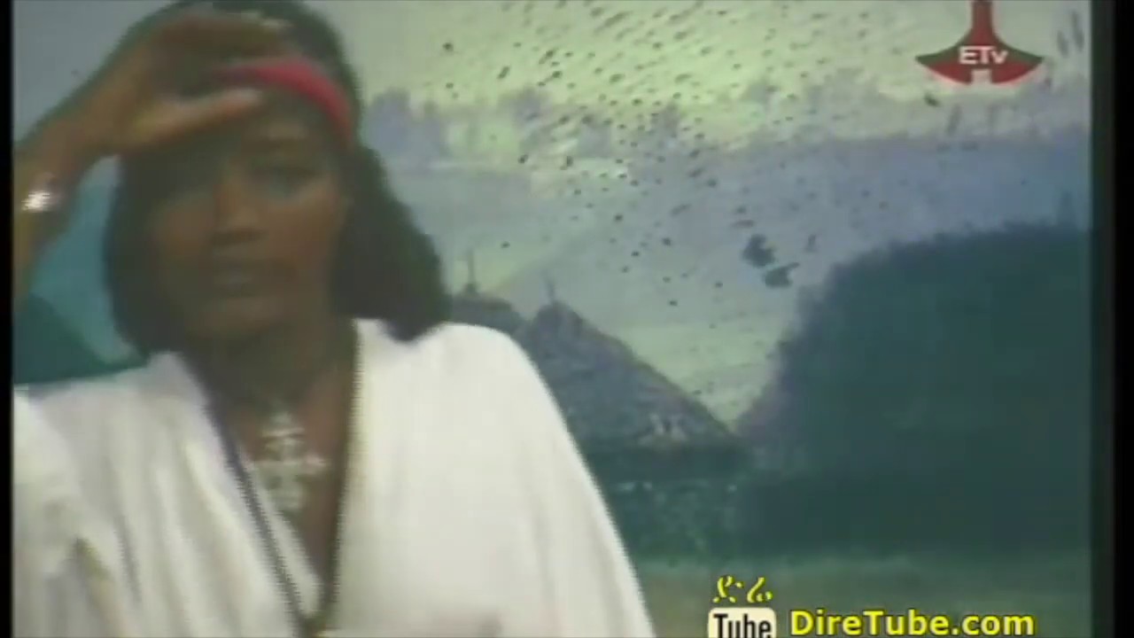 Ethiopian old music : zinnet muhaba - YouTube
