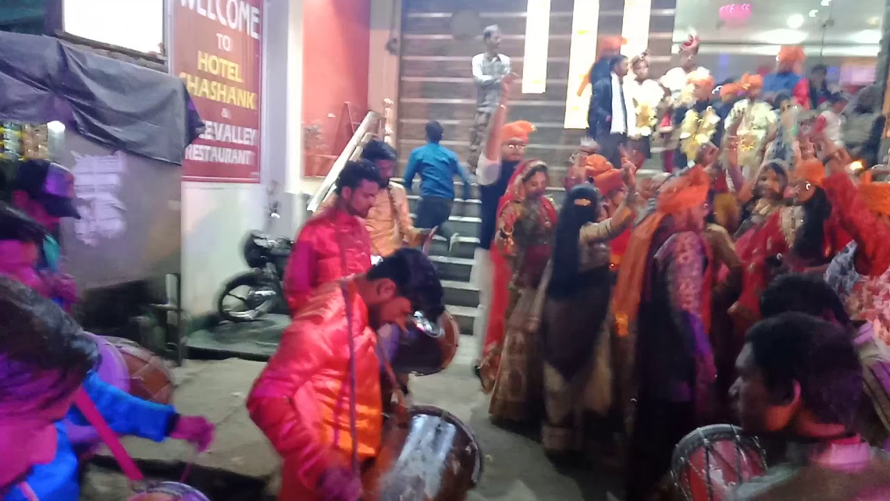 Ranjeet Punjabi bhangra party - YouTube