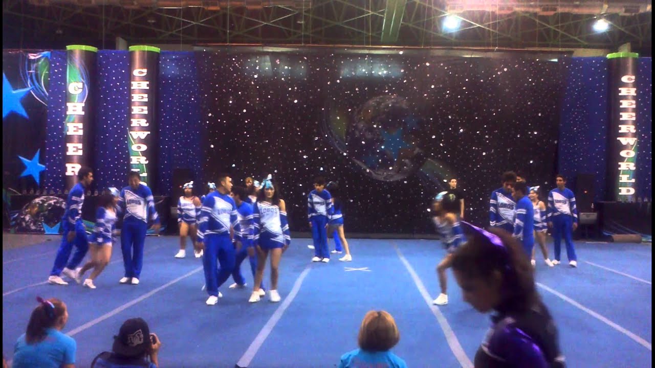 Lobos Cheer cbtz 114 - YouTube