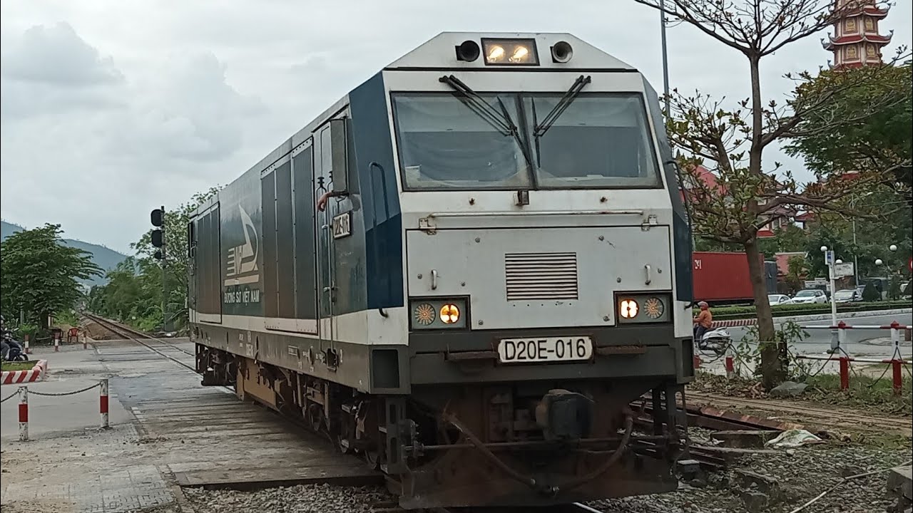 [1834] D20E - 016 (XNĐM Sài Gòn) Đi Đơn 0413 Về Đà Nẵng Qua Chắn Trung ...